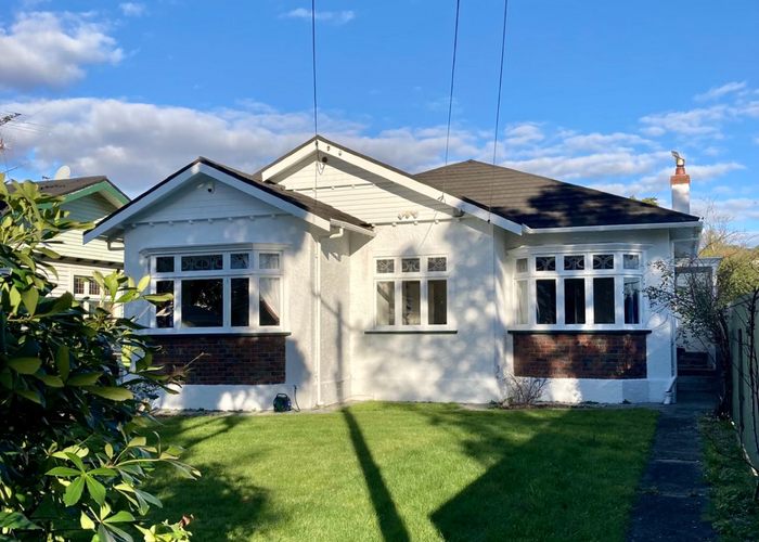 Free property data for 14 St Albans Grove, Woburn, Lower Hutt - homes.co.nz