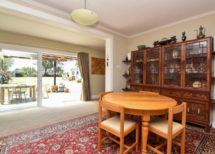 Free property data for 165 Park Road, Carterton - homes.co.nz