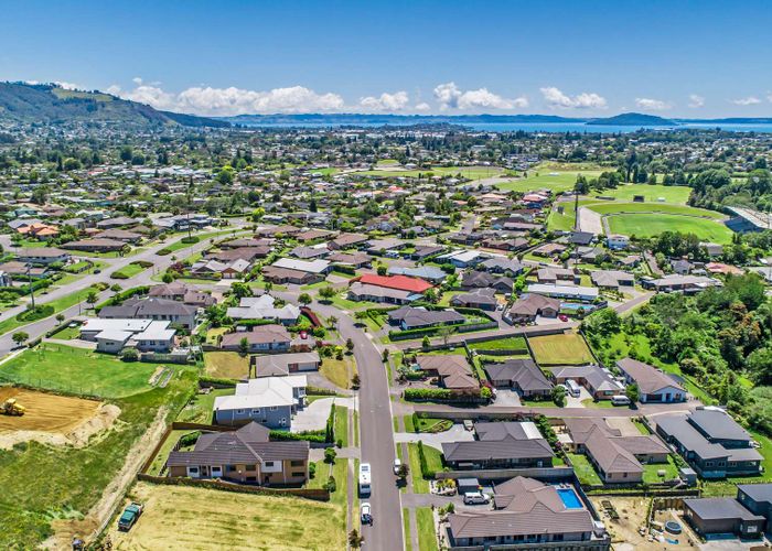 Free property data for 9 Baxendale Drive, Matipo Heights, Rotorua ...