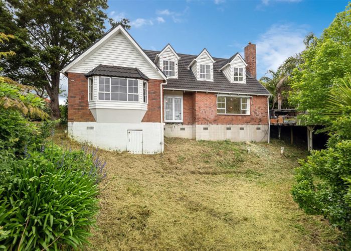 Free property data for 28 Geoffrey Road, Torbay, Auckland - homes.co.nz