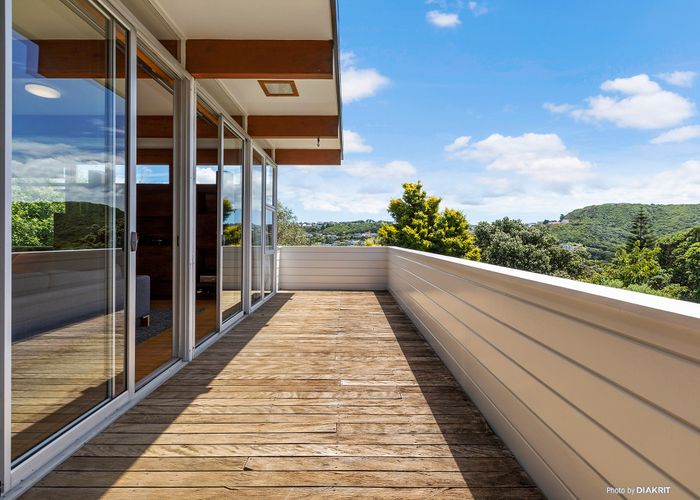 Free property data for 79 Nevay Road, Miramar, Wellington - homes.co.nz