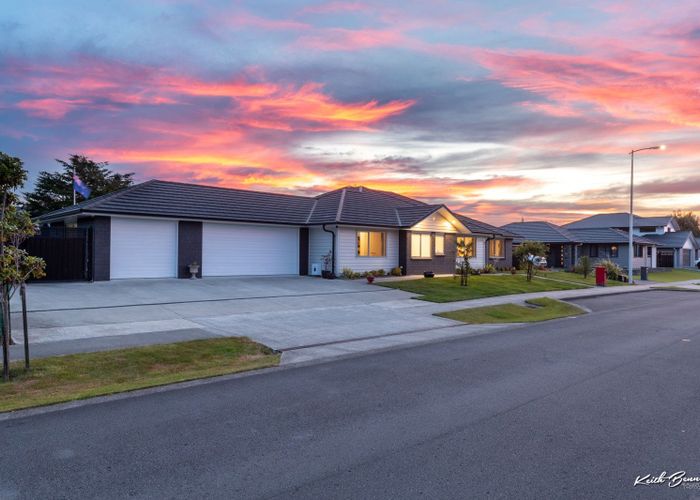 Free property data for 33 Buddle Road, Wallaceville, Upper Hutt - homes ...