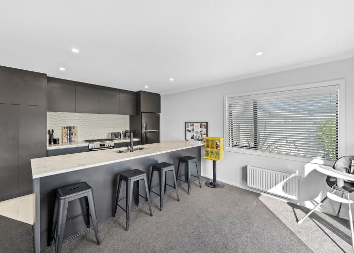 Free property data for 39 Henrietta Maxwell Grove, Wainuiomata, Lower ...