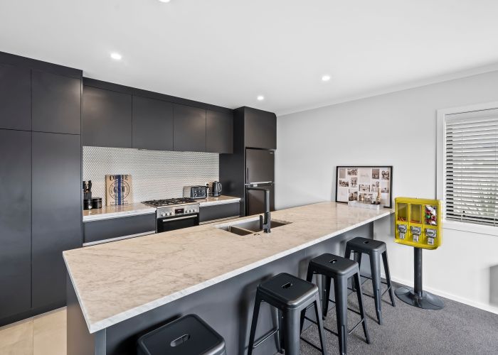 Free property data for 39 Henrietta Maxwell Grove, Wainuiomata, Lower ...