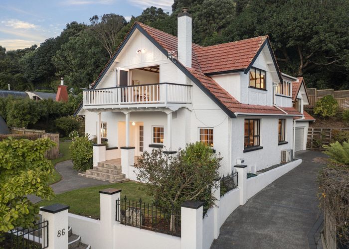 Free property data for 86 Victoria Road, Devonport, Auckland - homes.co.nz