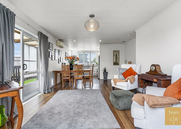 Free property data for 4B Waiari Road, Conifer Grove, Takanini - homes ...