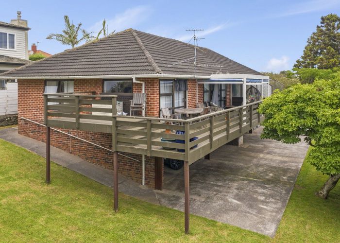 Free property data for 4A Appleyard Crescent, Meadowbank, Auckland ...