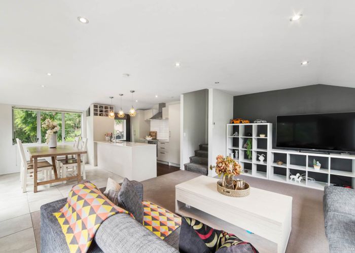 Free property data for 86A Spinella Drive, Bayview, Auckland - homes.co.nz