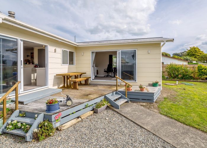 Free property data for 89 Lake Ferry Road, Lake Ferry - homes.co.nz