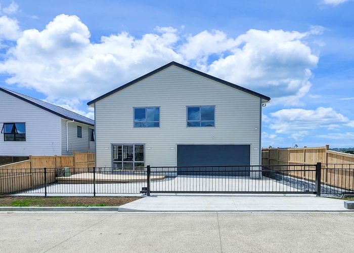 Free property data for 15 Uru Drive, Flat Bush, Auckland - homes.co.nz