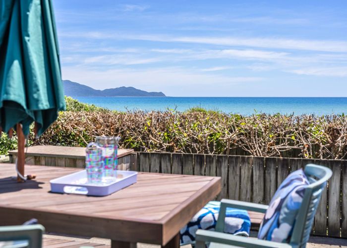 For sale | 93 Field Way, Waikanae Beach, Kapiti Coast, Wellington ...