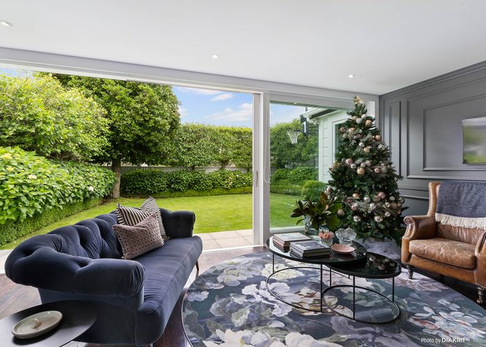 Free property data for 18 Farm Road, Northland, Wellington - homes.co.nz