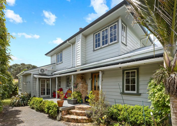 Free property data for 77 Bay Street, Red Beach, Red Beach - homes.co.nz
