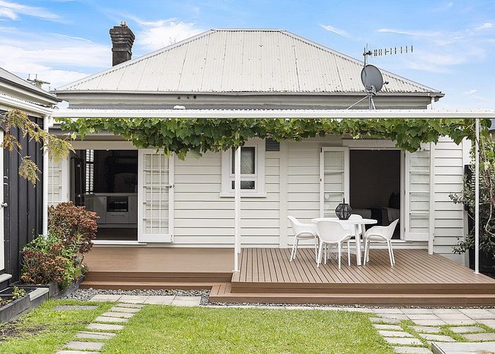 Free property data for 25 Mountain View Road, Morningside, Auckland ...
