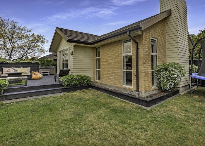 Free property data for 1 Whio Close, Parklands, Christchurch - homes.co.nz