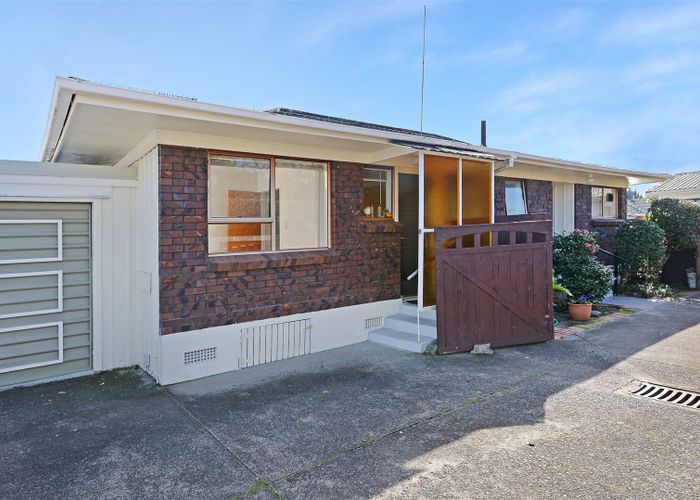Free property data for 8/33 Swanson Road, Henderson, Auckland - homes.co.nz