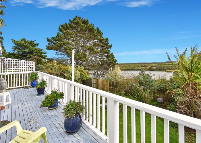 Free property data for 20 Rukumoana Place, Clendon Park, Auckland ...