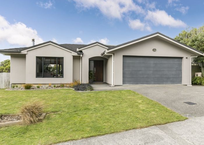 Free property data for 19 Erlestoke Crescent, Churton Park, Wellington ...
