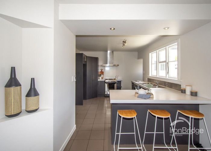 Free property data for 93 Pages Road, Wainoni, Christchurch - homes.co.nz