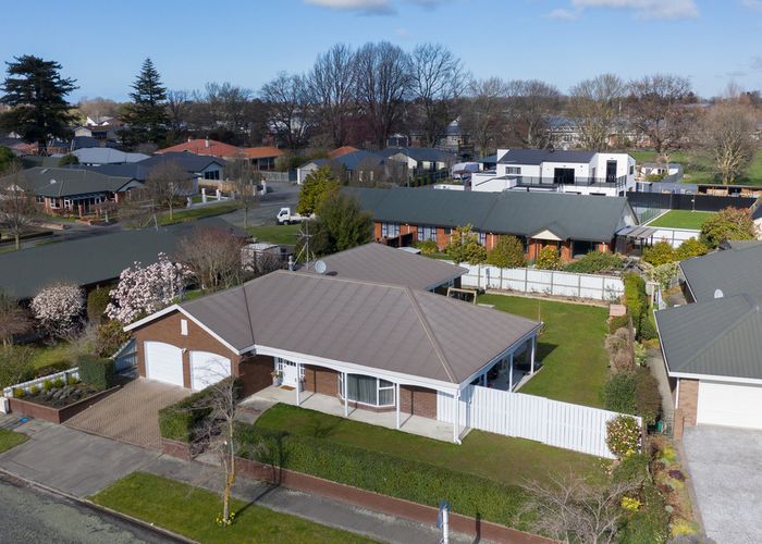 Free property data for 15 Reighton Drive, Allenton, Ashburton - homes.co.nz