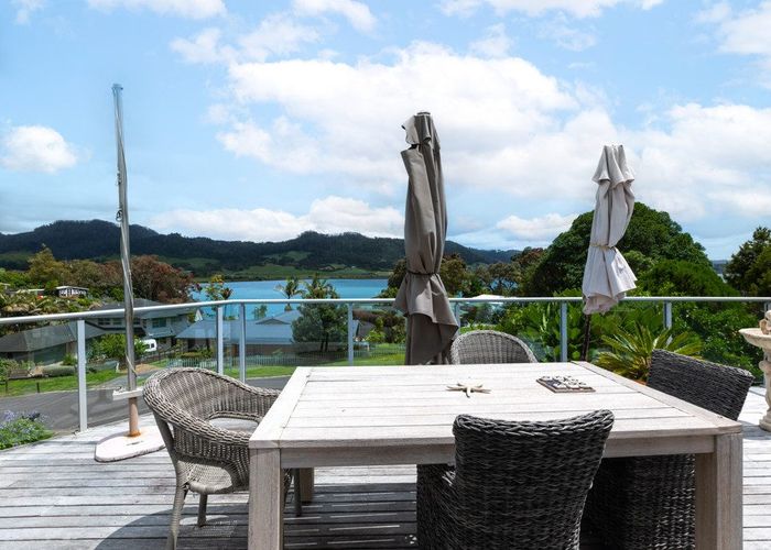 Free property data for 12 Moana Drive, Tanners Point, Katikati - homes ...
