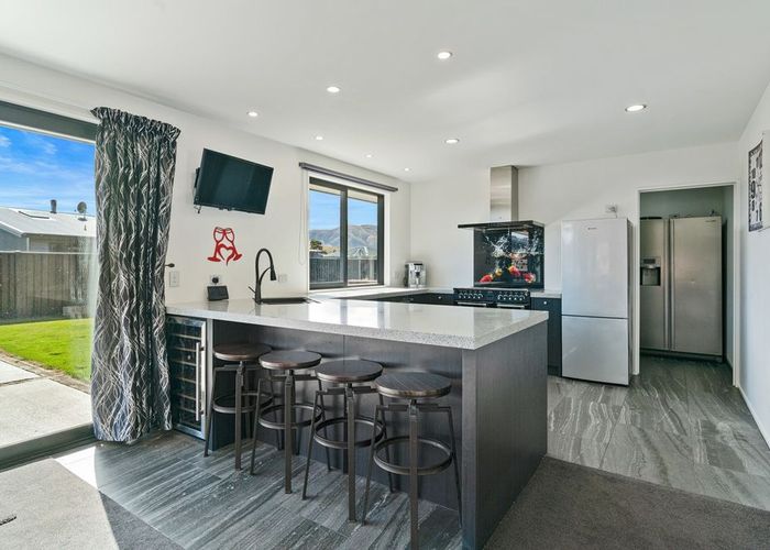 Free property data for 15 Cooper Crescent, Luggate, Wānaka - homes.co.nz