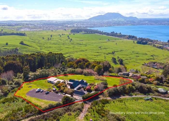 Free property data for 60 Te Moenga Park, Acacia Bay, Taupo - homes.co.nz