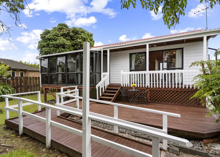 For sale | 2/4 Campbell Place, Papakura, Papakura, Auckland - homes.co.nz