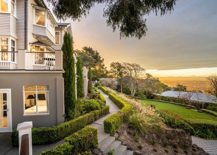 Free property data for 141 Hackthorne Road, Cashmere, Christchurch ...