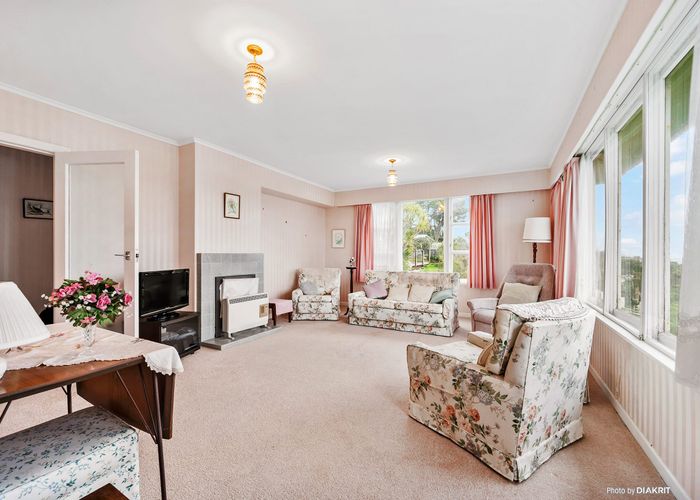 Free property data for 51 Nevay Road, Miramar, Wellington - homes.co.nz