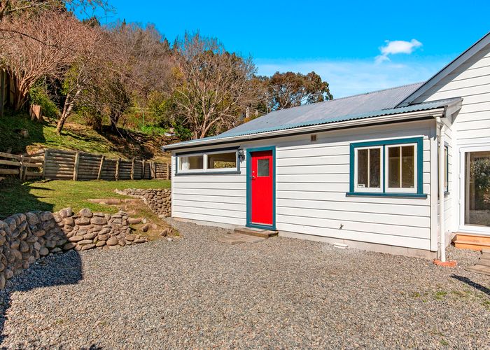 Free property data for 81 Stokes Valley Road, Stokes Valley, Lower Hutt ...
