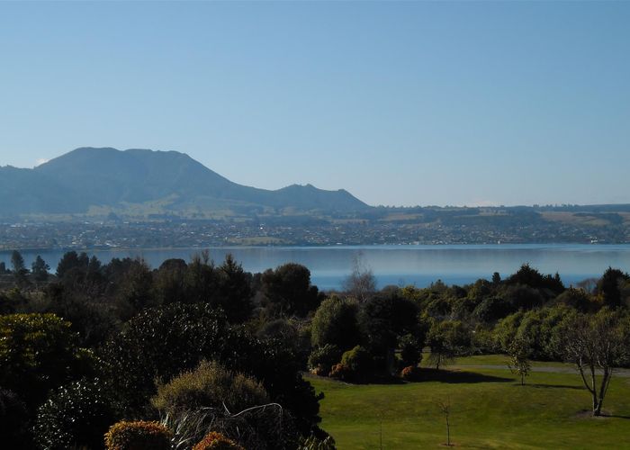 Free property data for 25 Te Moenga Park, Acacia Bay, Taupo - homes.co.nz