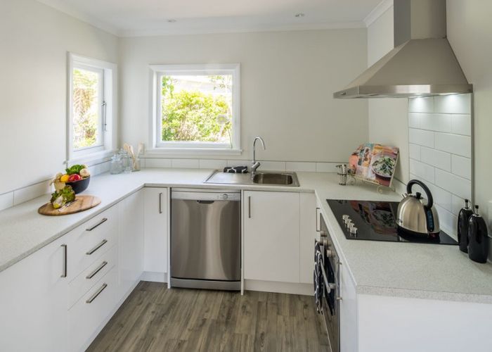 Free property data for 4 KENNEDY GR, Stokes Valley, Lower Hutt - homes ...