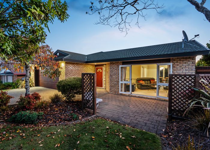 Free property data for 9 Vivaldi Place, Mount Roskill, Auckland - homes ...