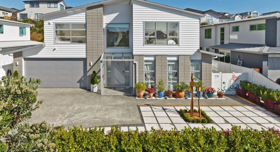 Free property data for 29 Remuremu Street, Long Bay, Auckland - homes.co.nz