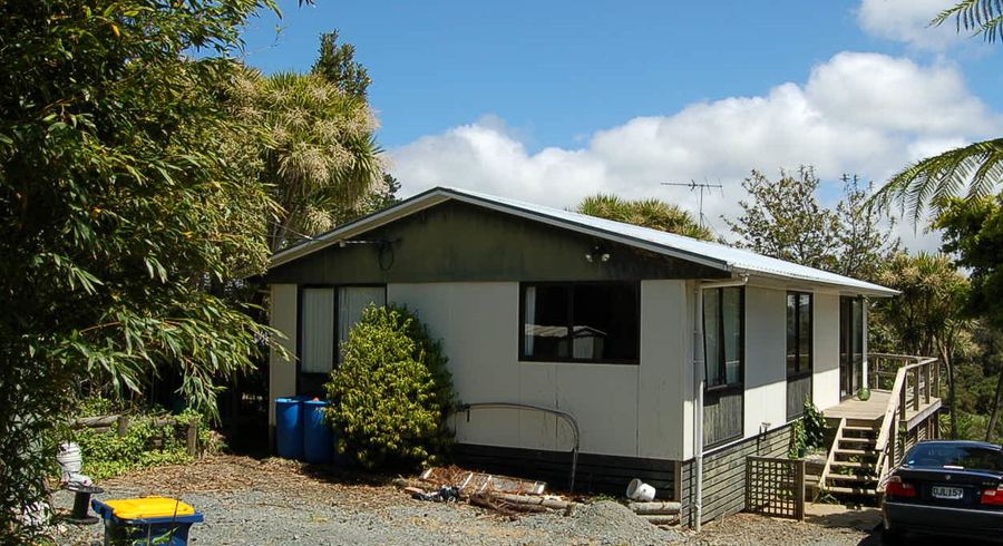 Free property data for 2 Puketaha Road, Swanson, Auckland - homes.co.nz