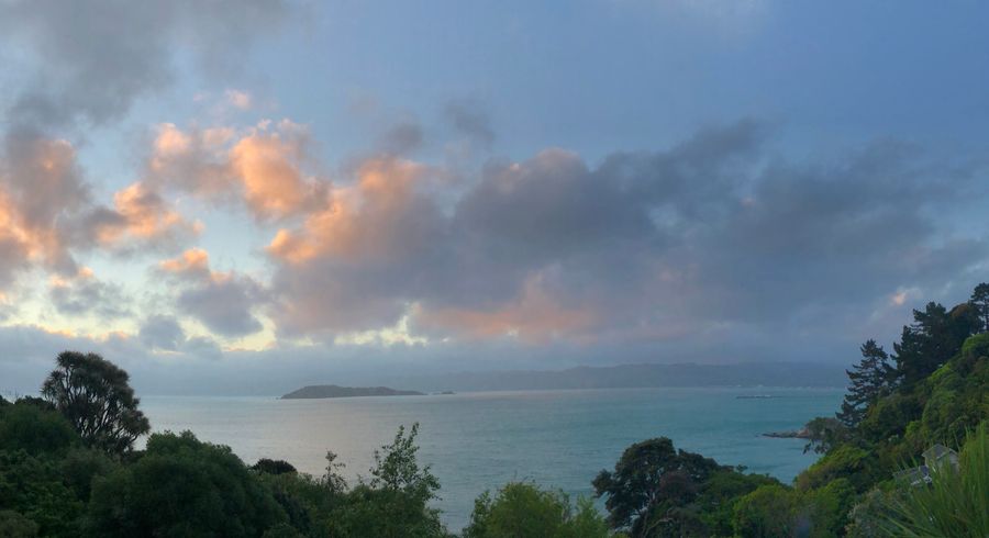 Free property data for 18 Mahina Road, Mahina Bay, Lower Hutt - homes.co.nz