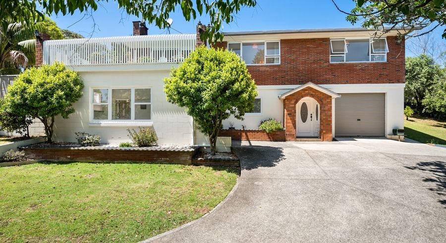 Free property data for 13 Freyberg Place, Howick, Auckland - homes.co.nz