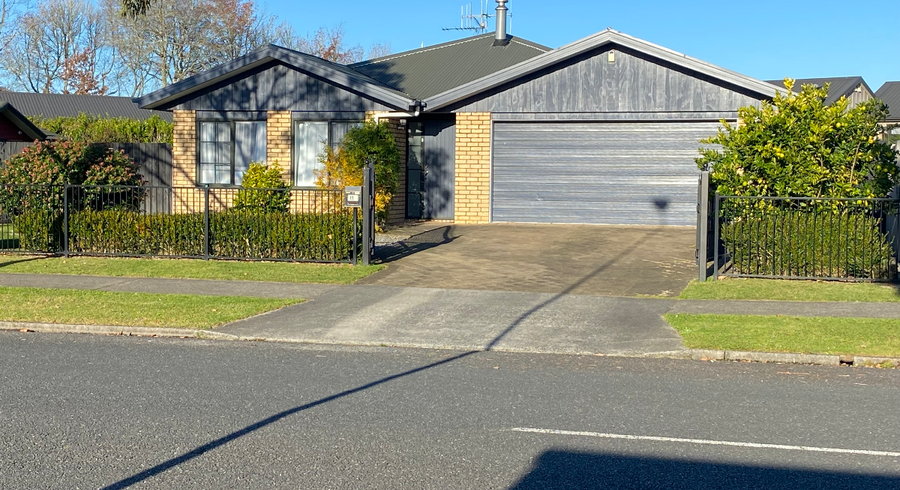 Free property data for 11 Dixon Road, Fitzroy, Hamilton - homes.co.nz