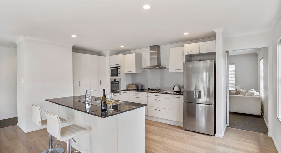 Free property data for 32 Te Puru Drive, Maraetai, Auckland - homes.co.nz