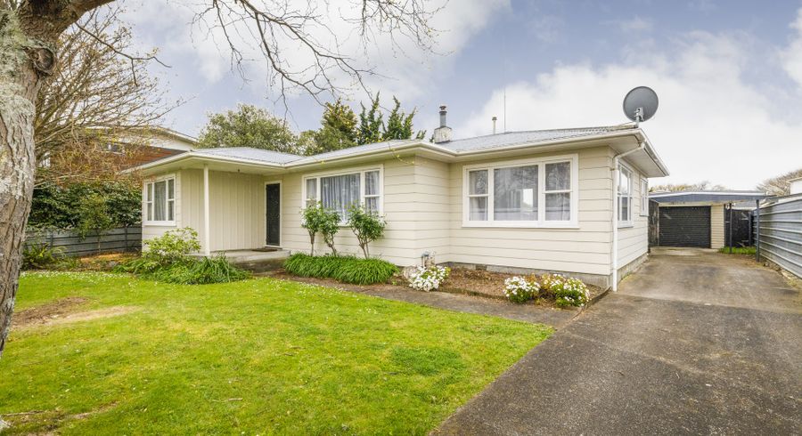 Free property data for 3 Abraham Crescent, Milson, Palmerston North ...