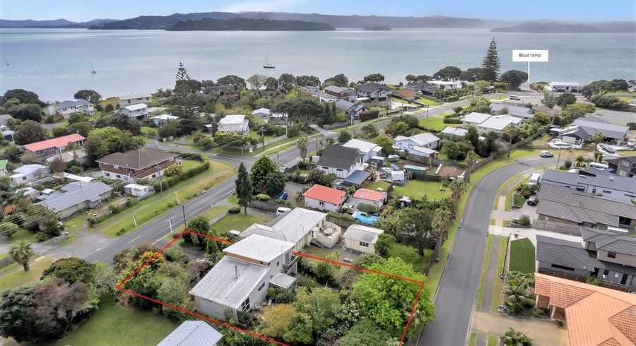 Free property data for 277 One Tree Point Road, One Tree Point - homes ...