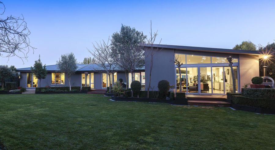 Free property data for 19 Hadlow Place, Burnside, Christchurch - homes ...