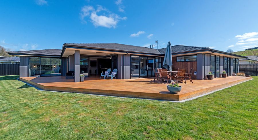 Free property data for 10 Erlam Place, Matipo Heights, Rotorua - homes ...