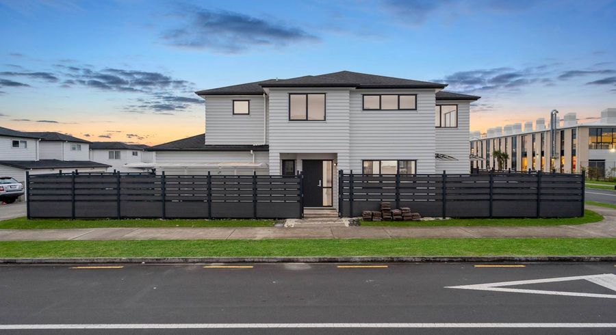 Free property data for 25 Collier Drive, Flat Bush, Auckland - homes.co.nz