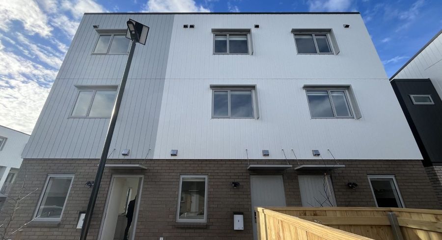 Free property data for 16 Ngae Place, Mangere East, Auckland - homes.co.nz