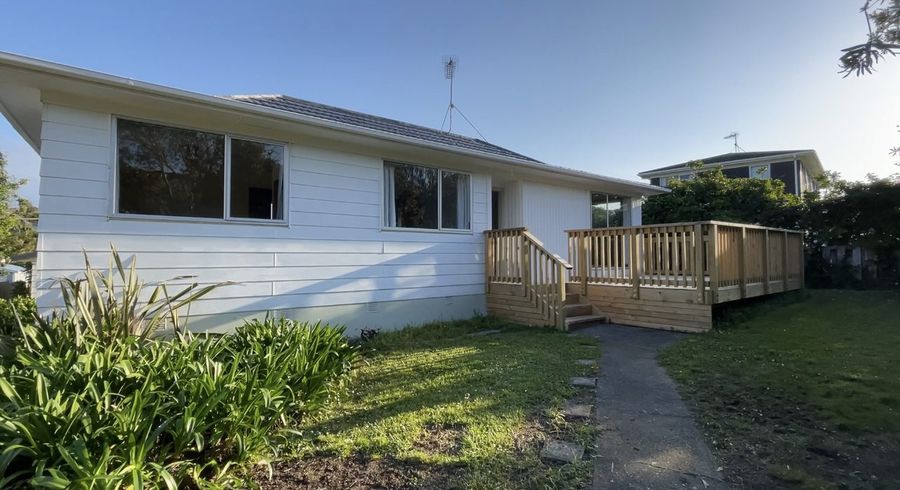 Free property data for 3 Jayne Place, Torbay, Auckland - homes.co.nz