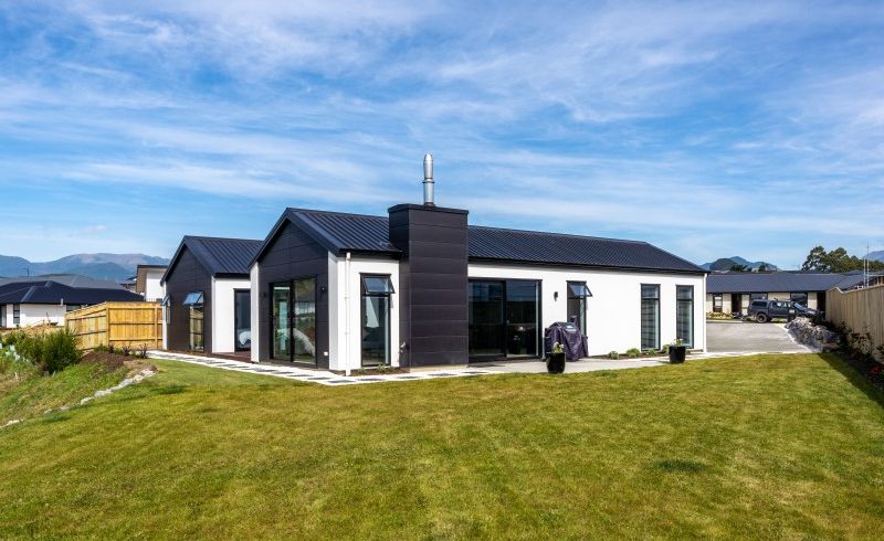 Free property data for 72 Katania Heights, Brightwater, Brightwater ...