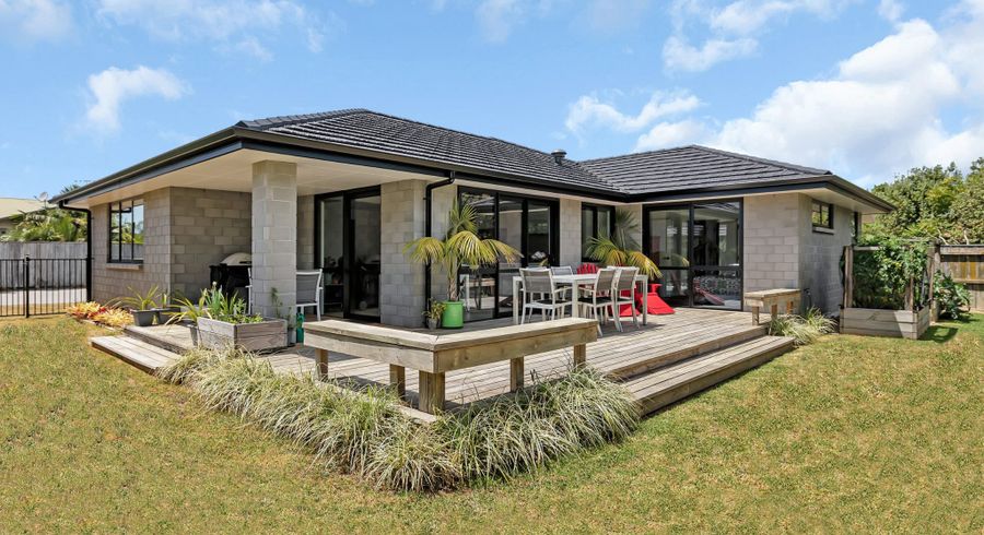 Free property data for 370 One Tree Point Road, One Tree Point - homes ...
