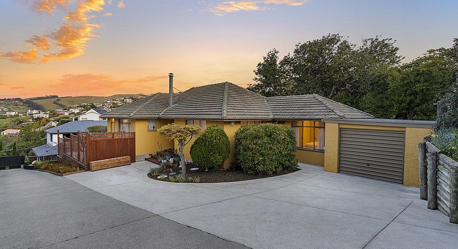 Free property data for 153 Hackthorne Road, Cashmere, Christchurch ...